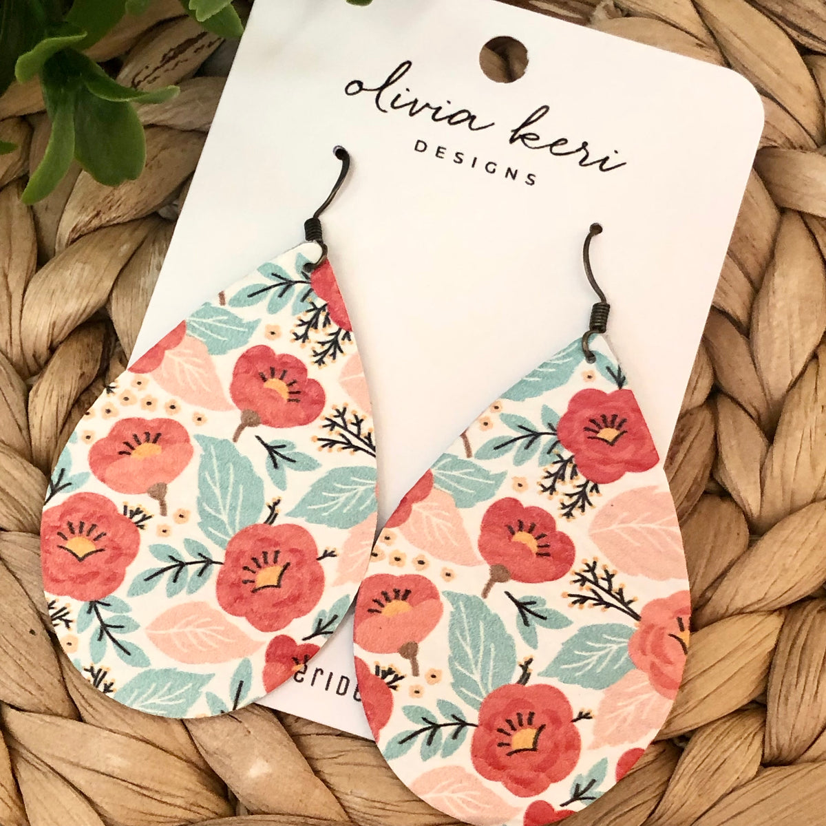 Brittany - Floral Candy Apple – Olivia Keri Designs